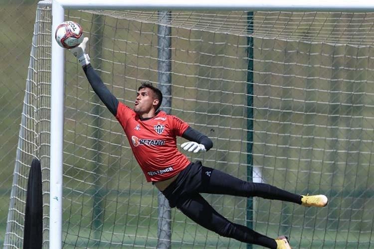 Atlético encaminha renovação do goleiro Matheus Mendes até 2023 ...