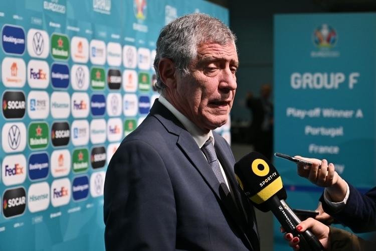 Fernando Santos renova contrato e segue como treinador de Portugal até ...