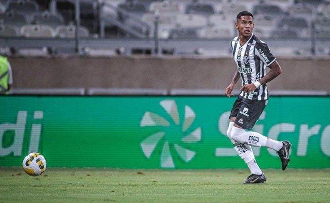 Perto do adeus, Sávio volta a atuar pelo Atlético após 67 dias ...