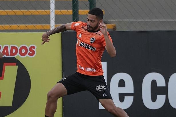 Calebe se emociona ao falar sobre momento no Galo: 'Muito feliz ...