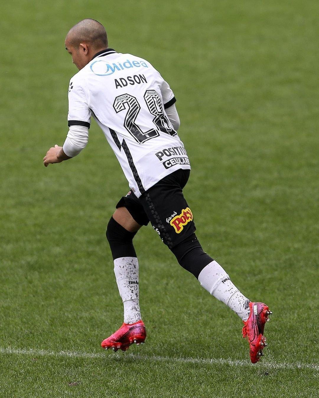 Adson comemora estreia pelo Corinthians: 'Um dos dias mais felizes da ...