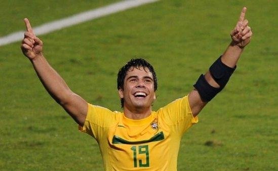 Henrique Almeida lembra propostas de gigantes europeus no São Paulo ...