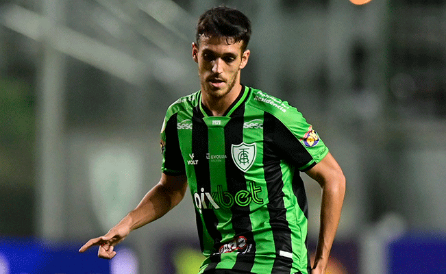 Lucas Kal completa 100º jogo pelo América: 'Me sinto honrado ...