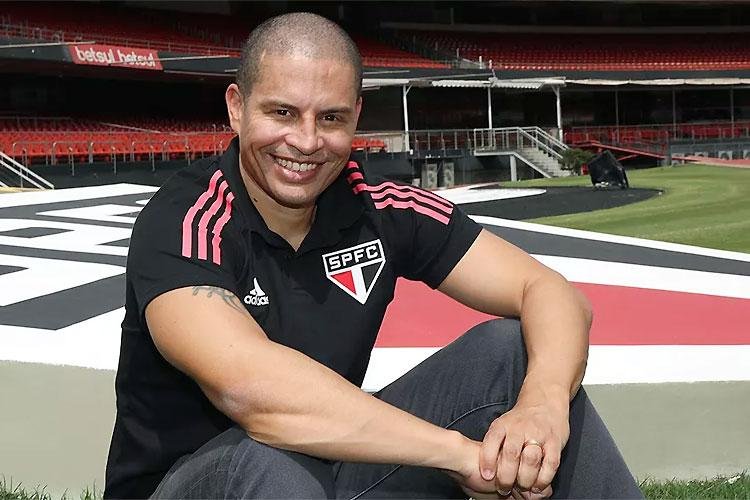 Alex, ex-Cruzeiro, já pode estrear oficialmente no sub-20 do São Paulo ...