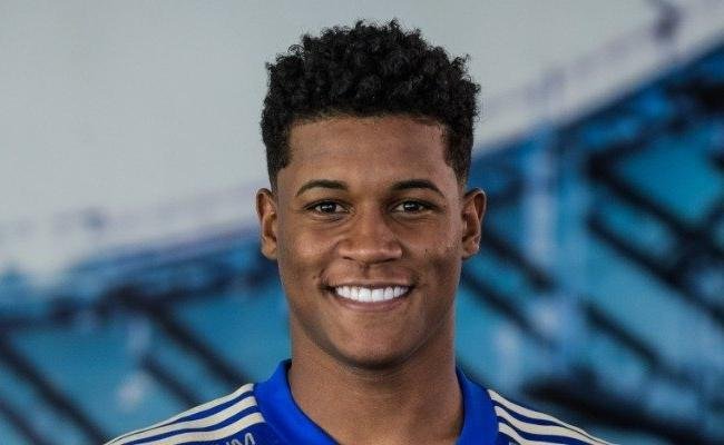 Cruzeiro anuncia renovação de contrato de Geovane, lateral-direito sub ...