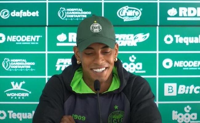 'Alef Manga é melhor': jogador do Coritiba se vê acima de Hulk, do ...