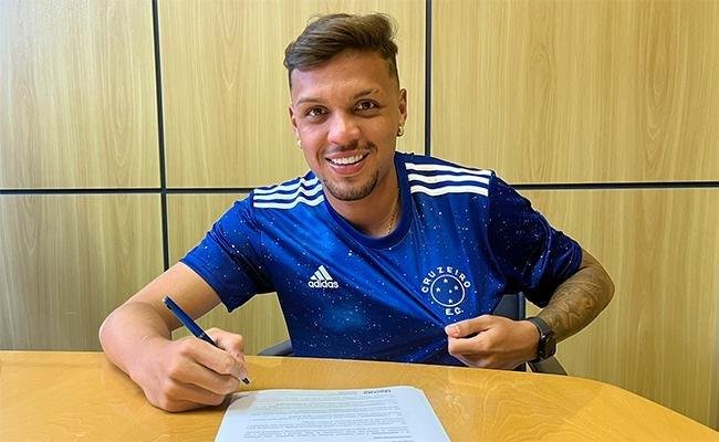 Cruzeiro renova contrato de Daniel Júnior até dezembro de 2025 ...
