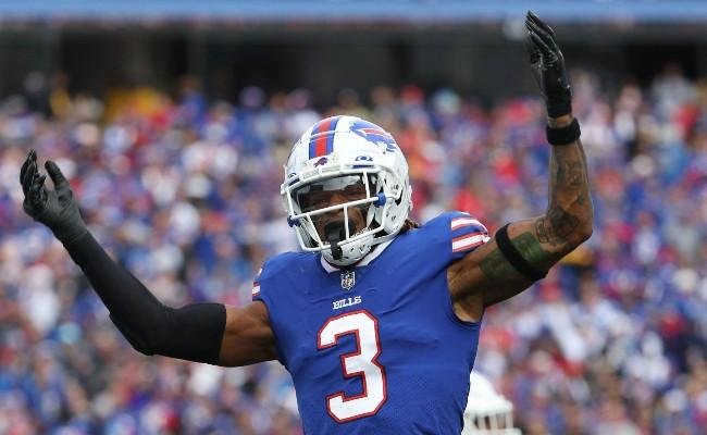 Jogador da NFL que sofreu parada cardíaca não está mais entubado - Mais ...