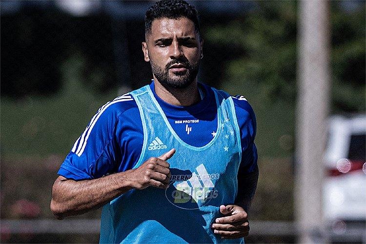 Lateral Giovanni Palmieri pode aumentar lista de saídas do Cruzeiro em ...