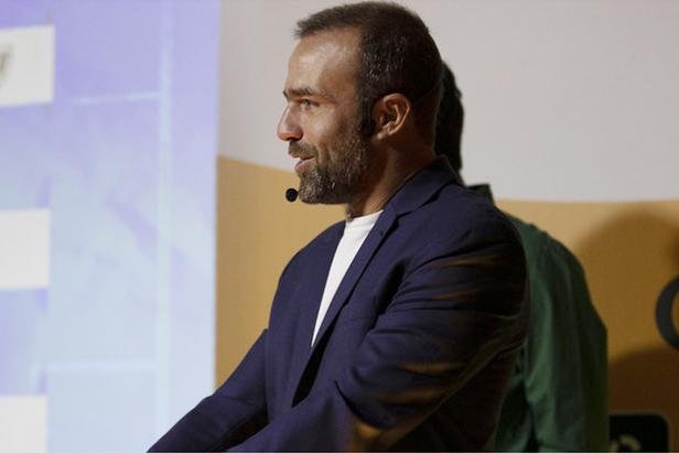 Ex-jogador do Cruzeiro, comentarista Roger Flores se diz preocupado com ...