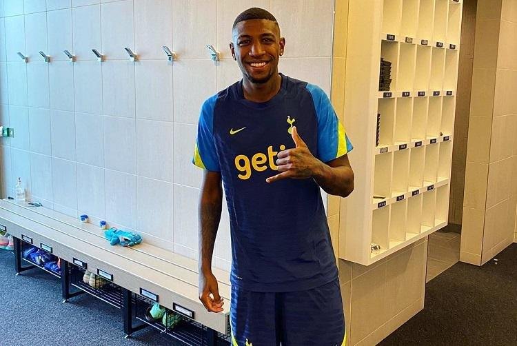 Emerson, ex-Galo, conhece companheiros e faz primeiro treino no ...