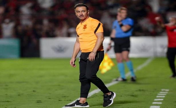 Técnico do Corinthians acredita que vitória contra o Galo "fez mal" ao ...