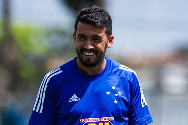Edilson garante ter recebido três ofertas para deixar o Cruzeiro e ...