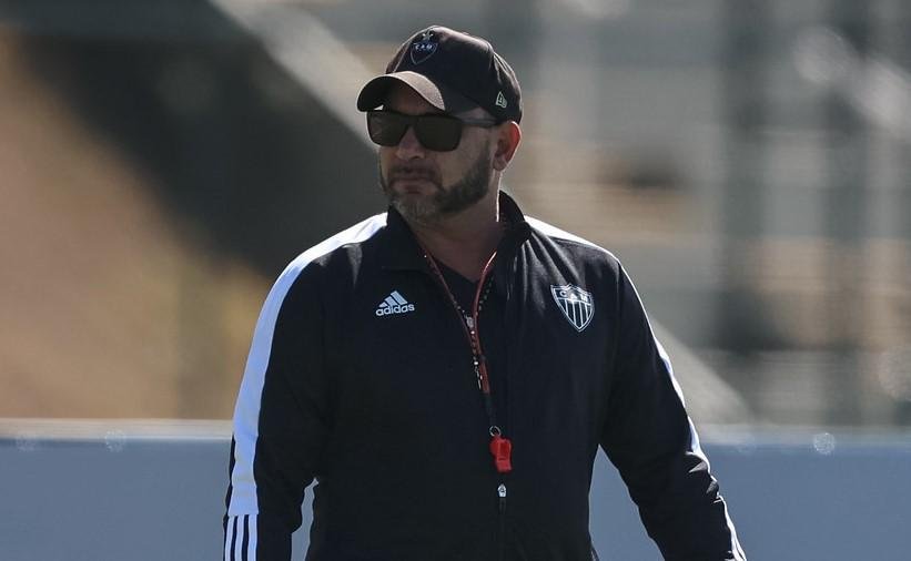 Turco completa 40 jogos no Atlético e, aos poucos, reconquista ...