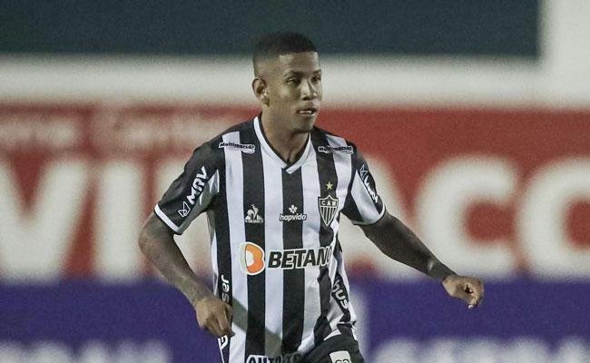 Sávio volta a receber chance como titular no Atlético após quase um ano ...