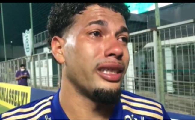 Machado chora em volta ao Cruzeiro e revela ter feito cirurgia por ...