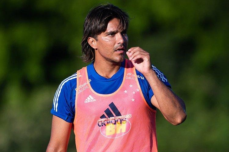 Moreno luta para evoluir no Cruzeiro: 'Cinco anos na China pesaram ...