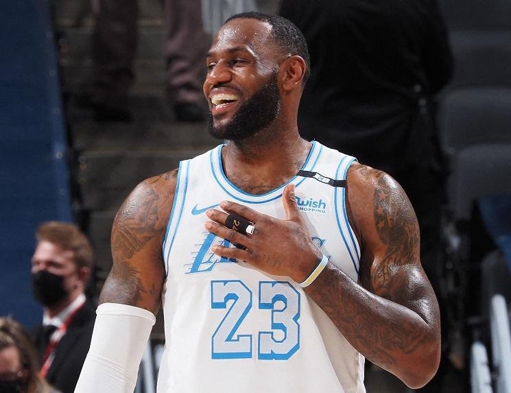 LeBron James está 'pronto' para encarar Warriors após deixar jogo ...