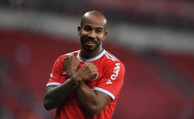 Fluminense pode tentar contratação do volante Patrick, do Internacional ...