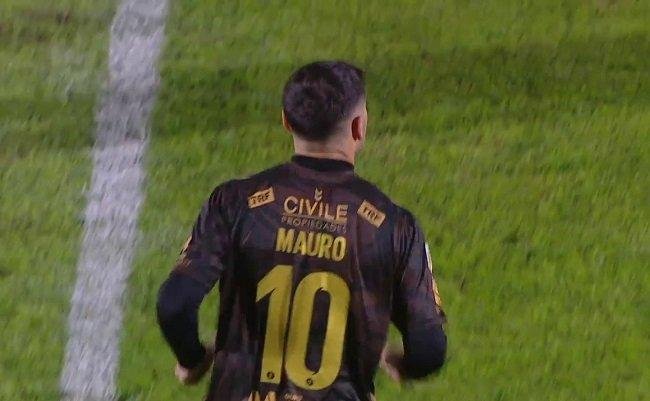 Ex-América, Zárate comete pênalti inusitado em jogo na Argentina ...