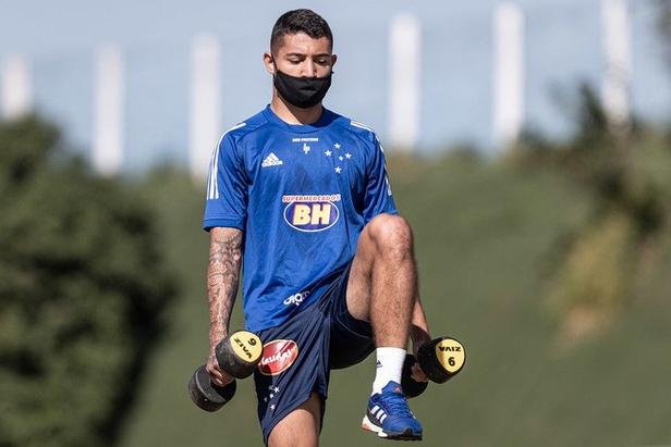 Pedro Bicalho se coloca à disposição de Enderson para exercer mais de ...