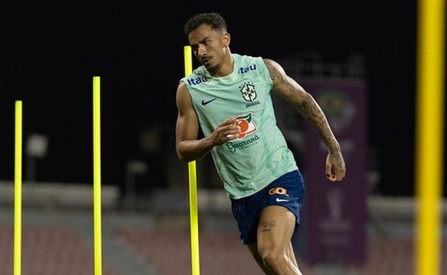 Alex Sandro e Danilo vão ao CT da Seleção, e só Neymar fica no hotel ...