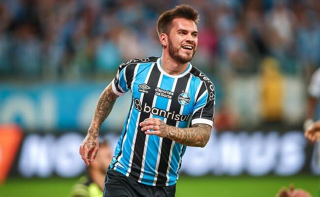 Nathan cresce e se anima com momento no Grêmio: 'Nunca duvidamos ...