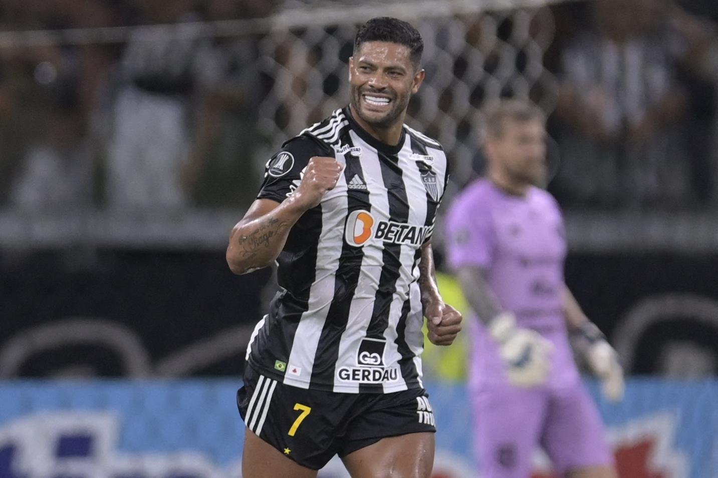 Hulk completa dois anos de estreia pelo Atlético - Superesportes