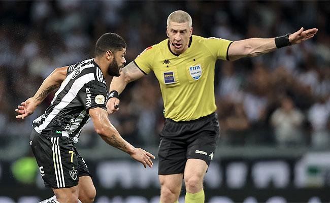 Daronco pagará cestas básicas após denúncia de Hulk em jogo do Atlético ...