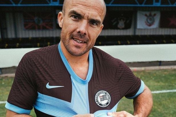 Corinthians lança terceiro uniforme em homenagem ao Corinthian-Casuals ...